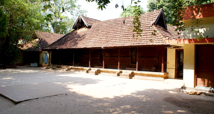 Mannarasala Sree Nagaraja Temple Alleppey (Timings, History, Entry Fee ...